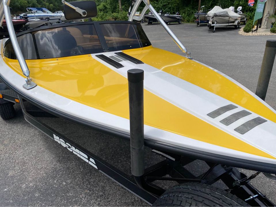 2000 Moomba Boomerang