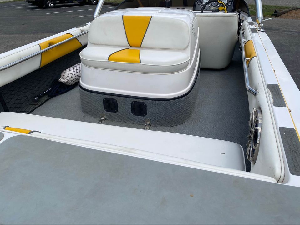 2000 Moomba Boomerang