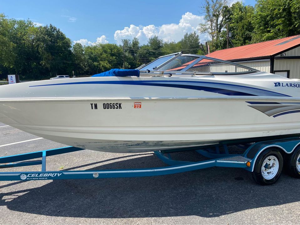 2007 Larson Senza 226 BR