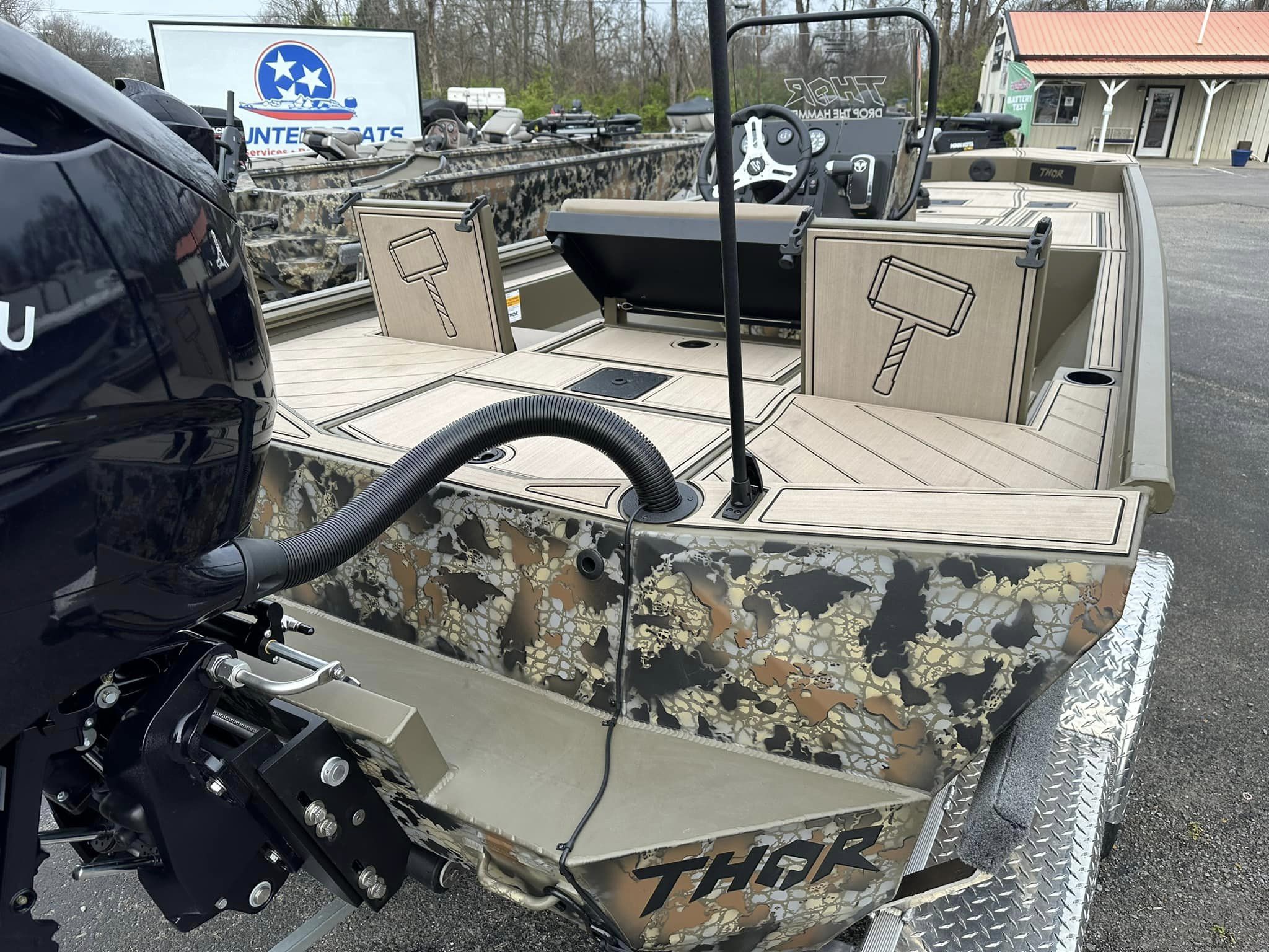 2024 THOR 1900 Center Console