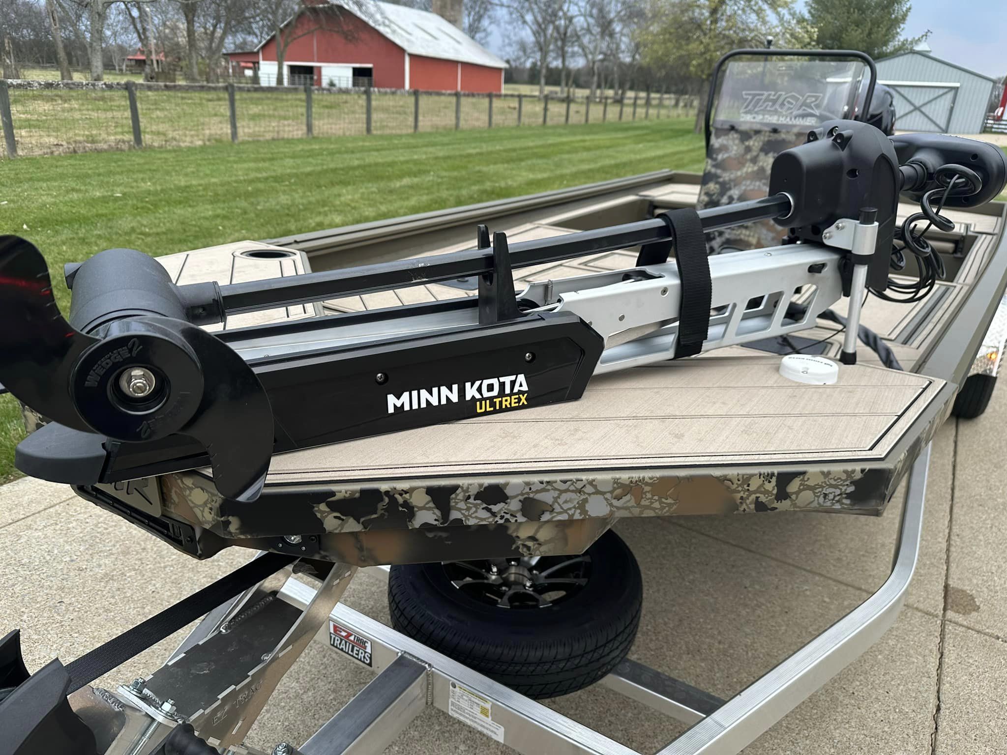 2024 THOR 1900 Center Console