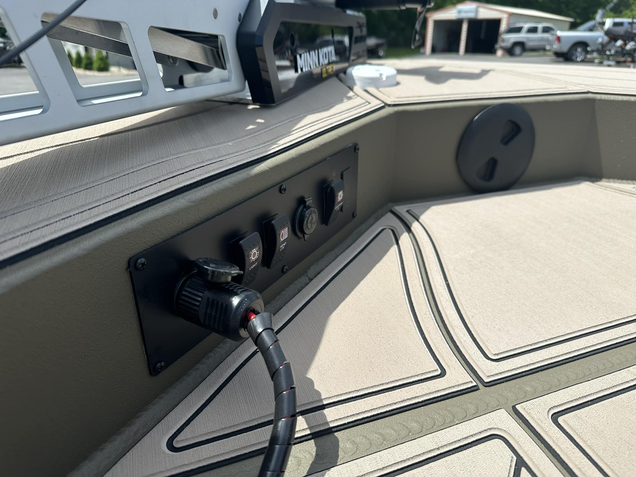 2024 THOR 1900 Center Console