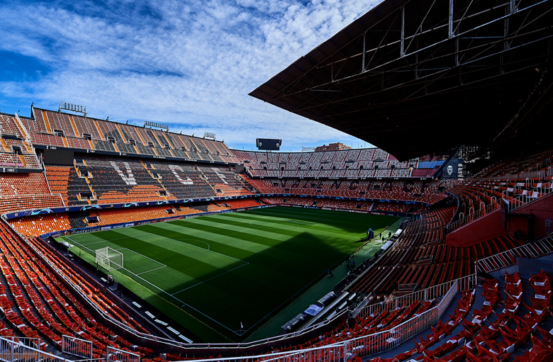 The Mestalla roar | European Nights