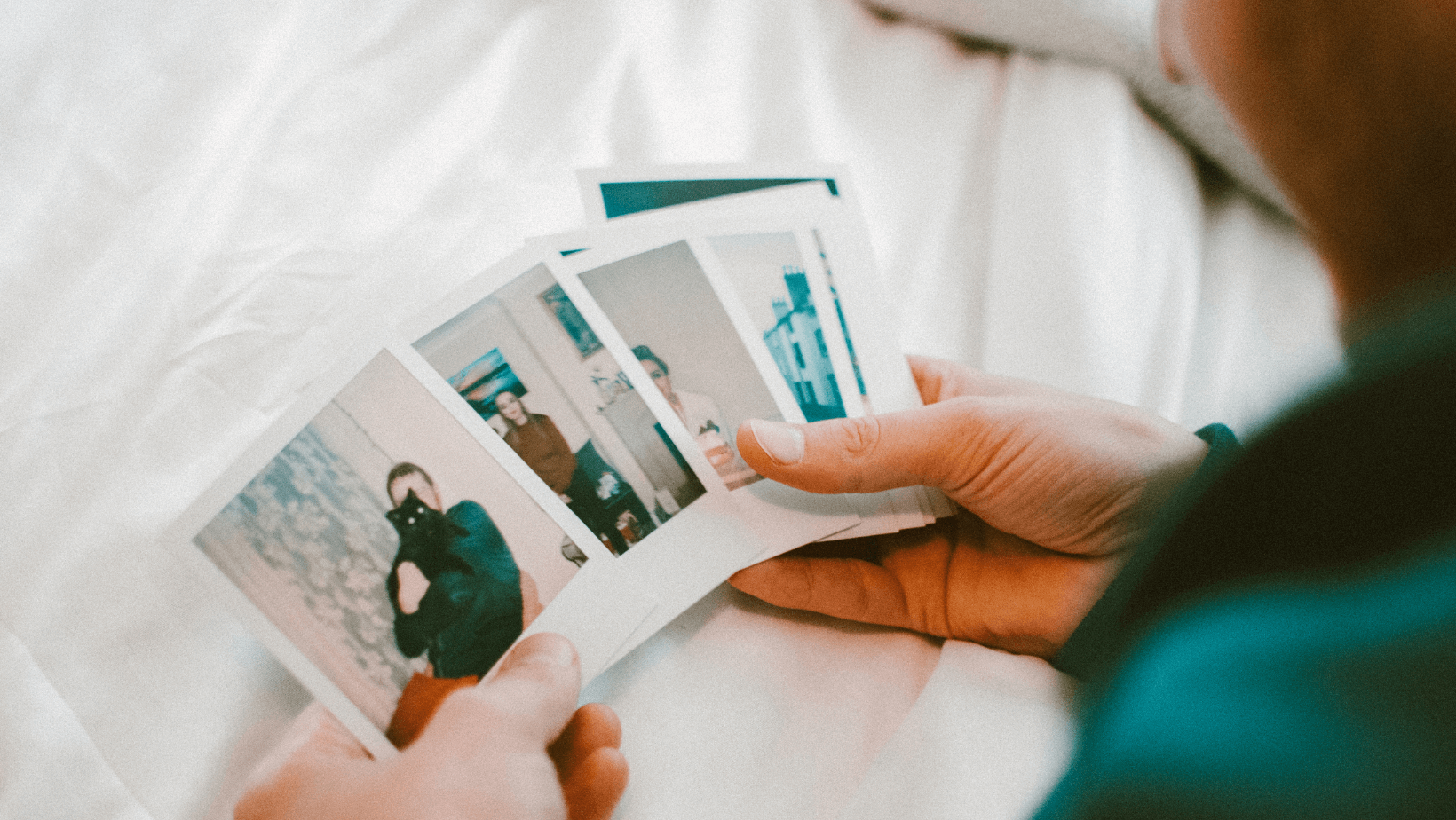 How Nostalgia & Reminiscence Contribute to Emotional Wellbeing - Storii