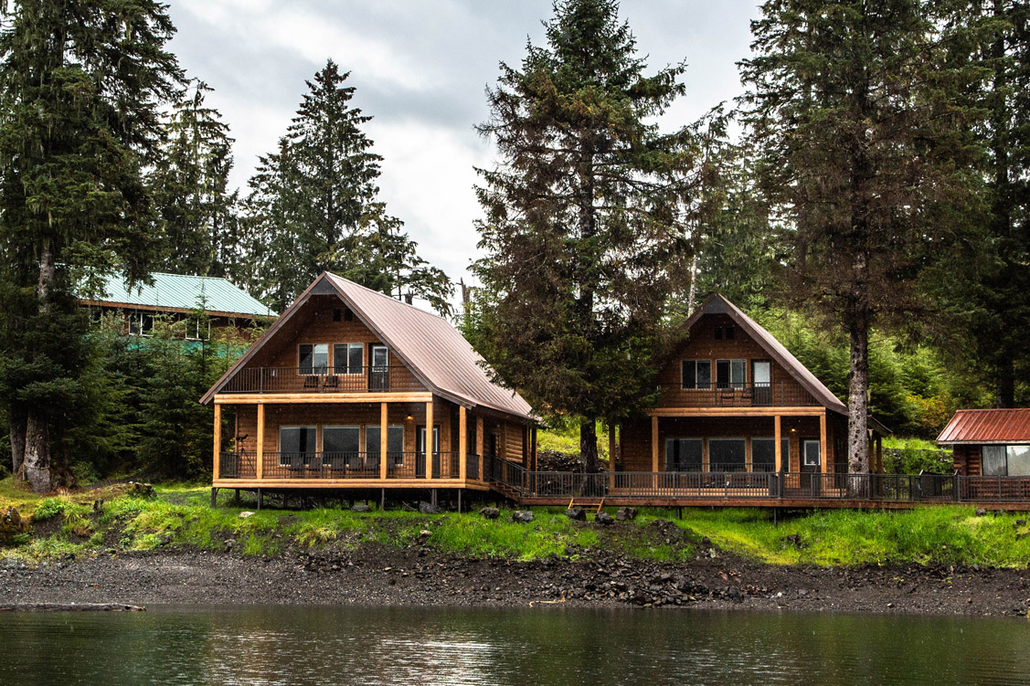 Alaskan Vacations: Fishing & Wildlife Tours | Pybus Point Lodge