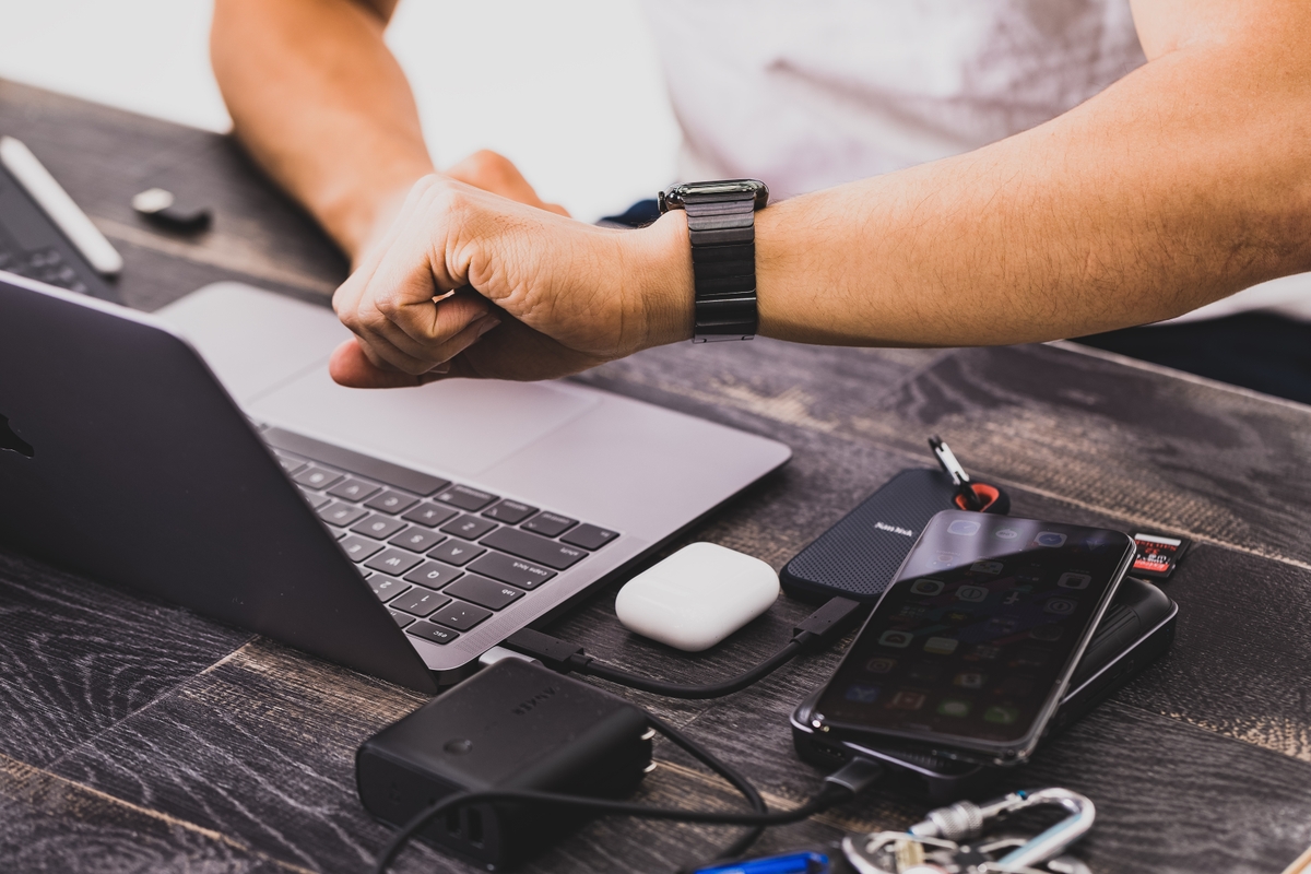 The Ultimate Guide to Writing a Winning SaaS Review and Comparison Post