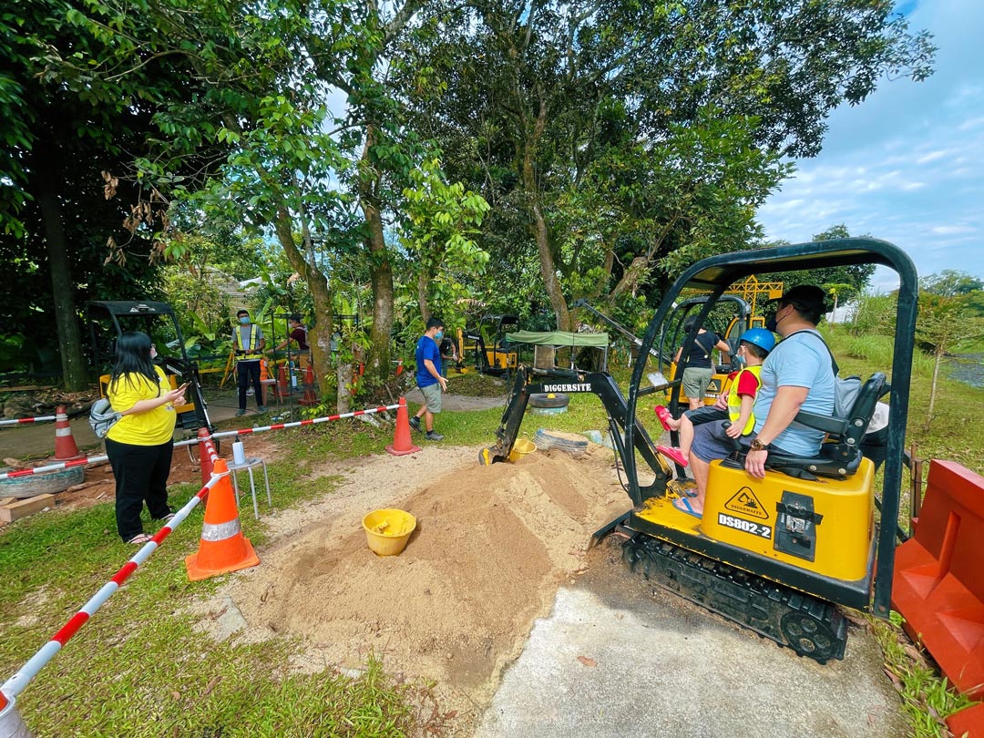 Diggersite - A unique outdoor activity where kids get to operate ...