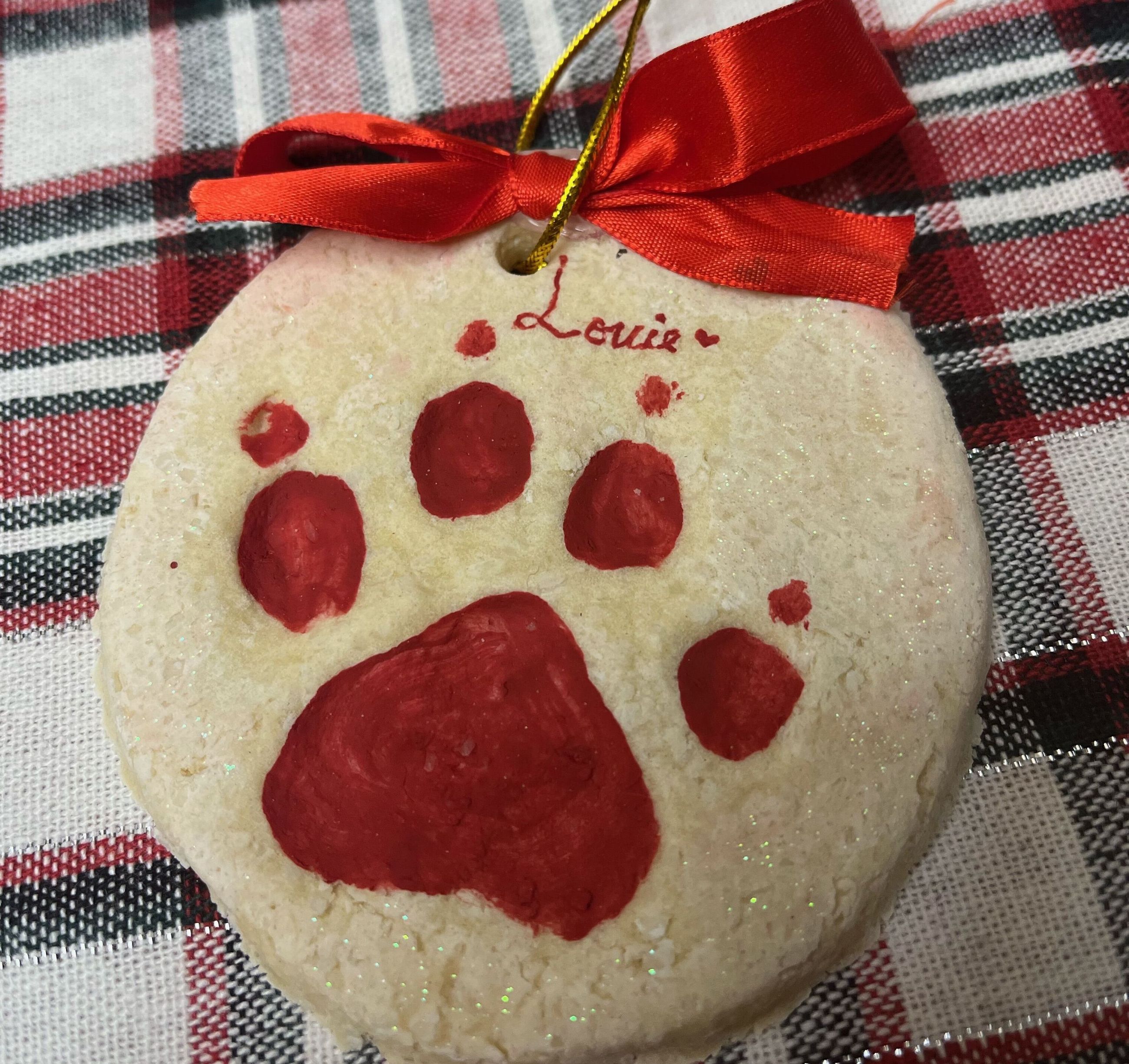 Simple Paw Print Ornament For Christmas Kabo simple-paw-print-ornament-for-christmas-kabo