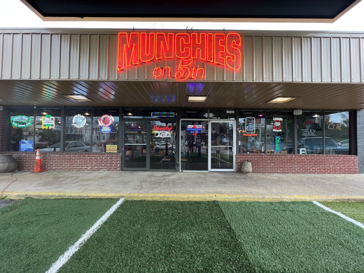 Munchies on 5th Brings New Experience to Avondale | About Town