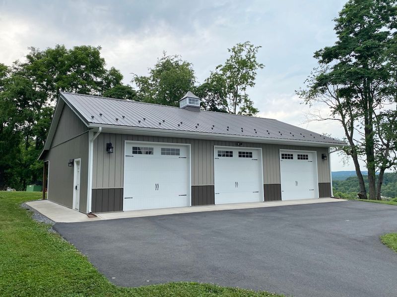 30x48x10 3-Car Garage in Stuarts Draft, VA (RWW18035) - Superior Buildings