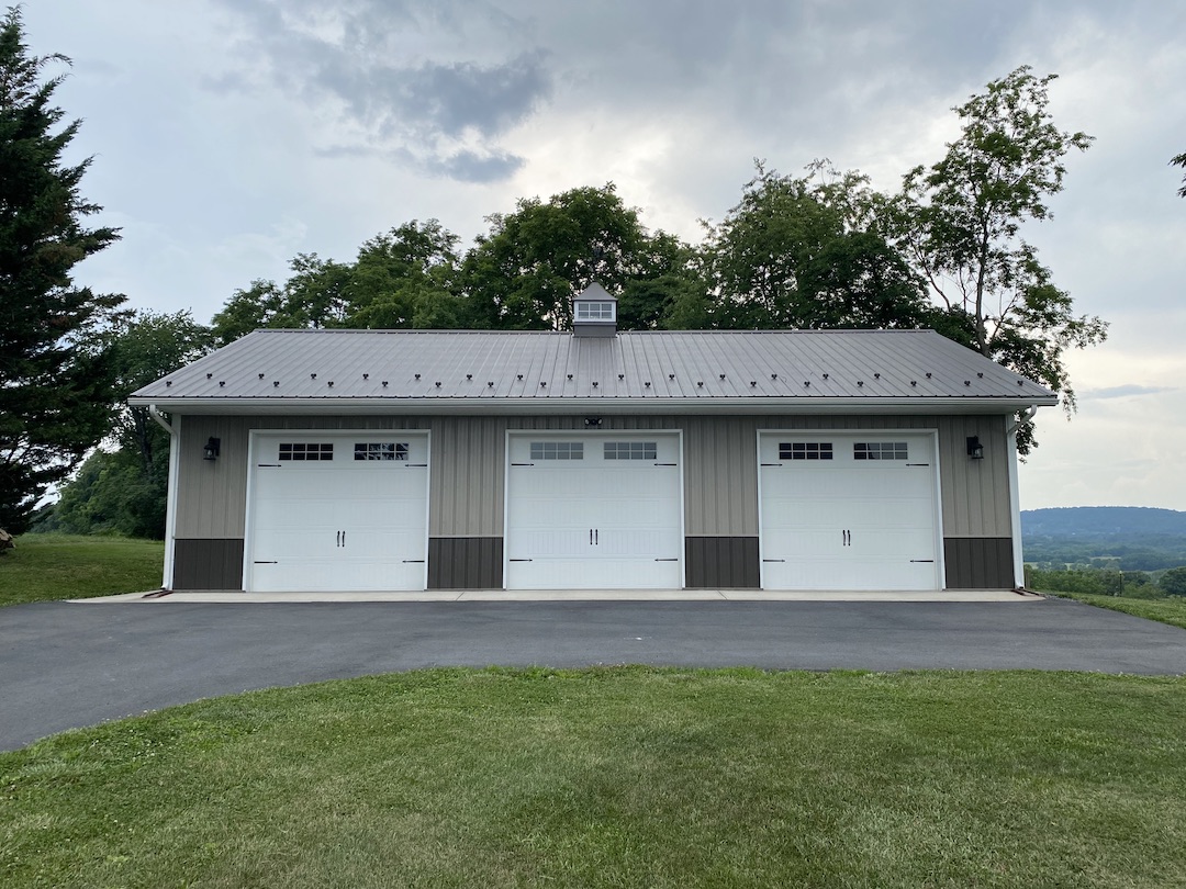 30x48x10 3-Car Garage in Stuarts Draft, VA (RWW18035) - Superior Buildings