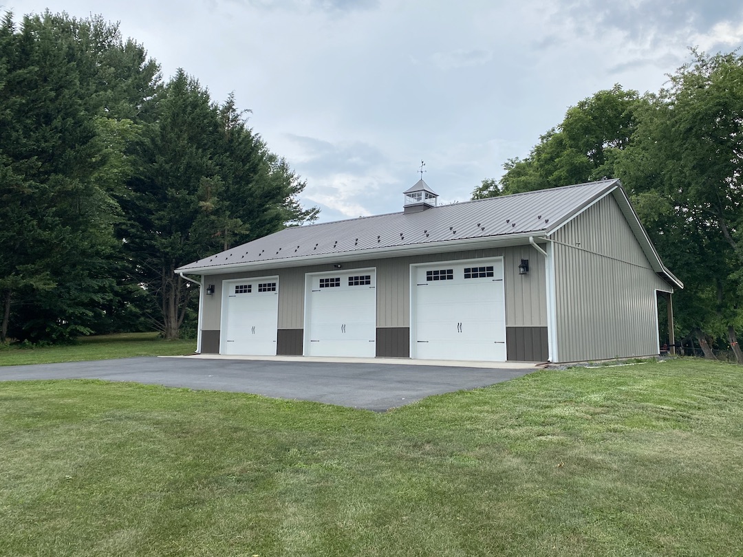 30x48x10 3-Car Garage in Stuarts Draft, VA (RWW18035) - Superior Buildings