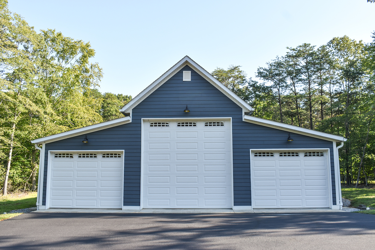 46x50x16 Monitor Garage in Lorton, VA (RJD21101) - Superior Buildings