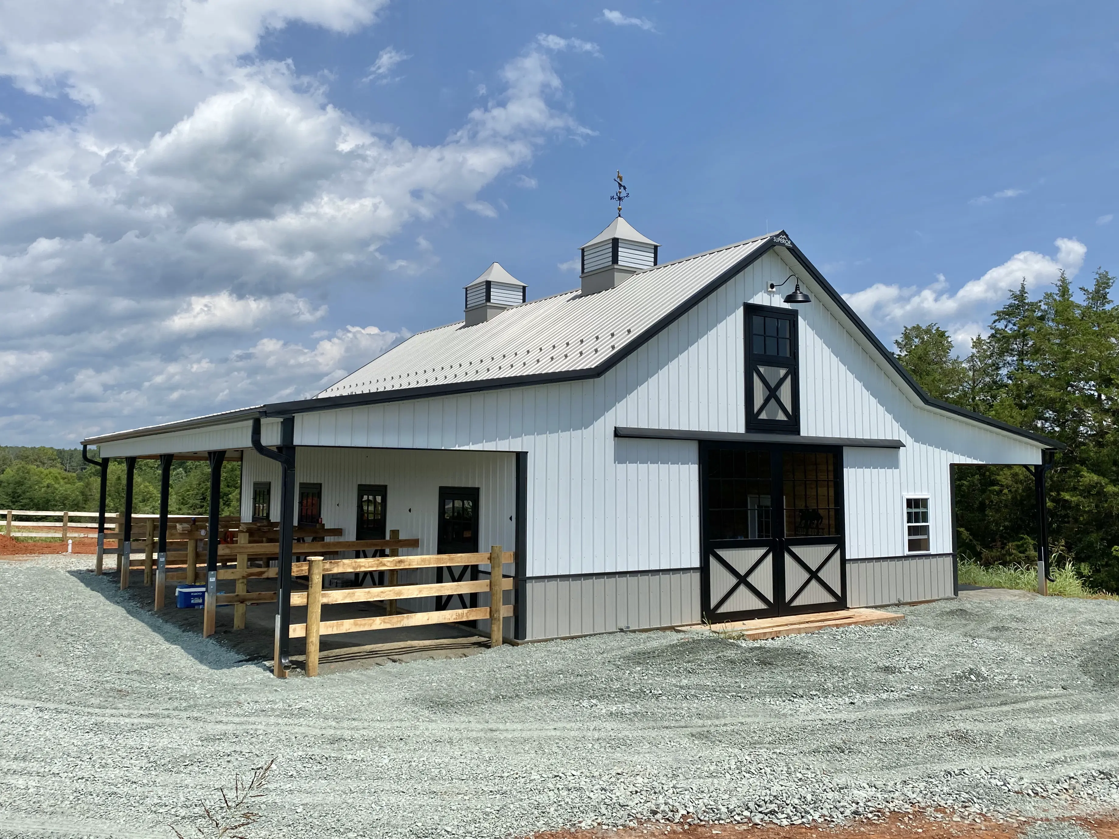 36x48x10 4-Stall Barn in Scottsville, VA (ESB21125) - Superior Buildings