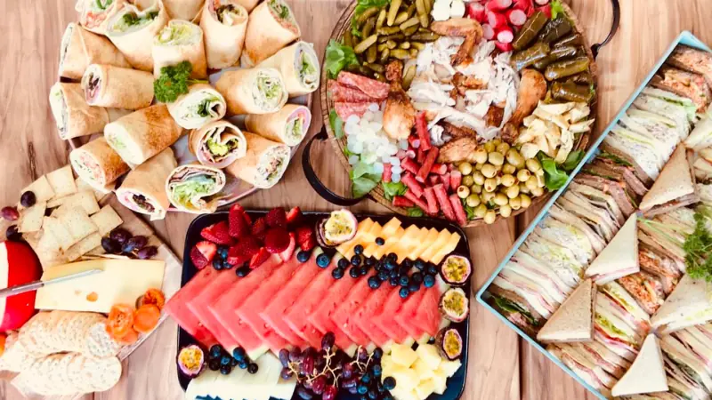 5 ways to perfect you catering for small groups | EatFirst