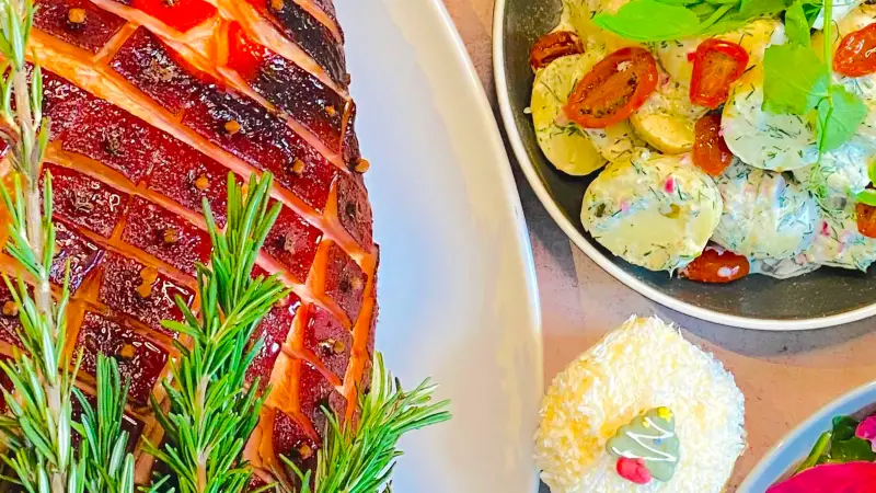 Best Corporate Catering w/ Australia's #1 Platform | EatFirst