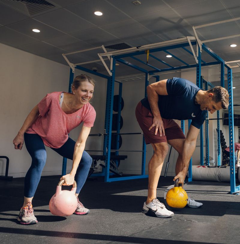 Culture & Values | Global Teams Collaborating and Working Together - Mako