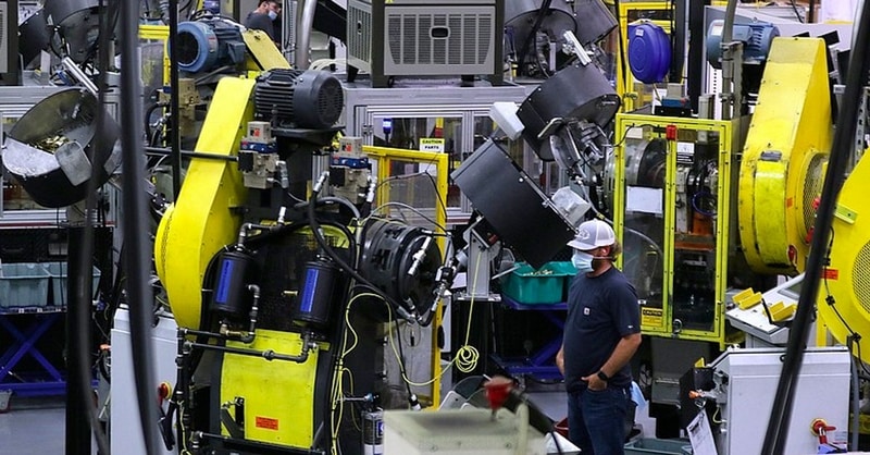 SIG SAUER Expanding Arkansas Ammo Plant | Gun Talk Media