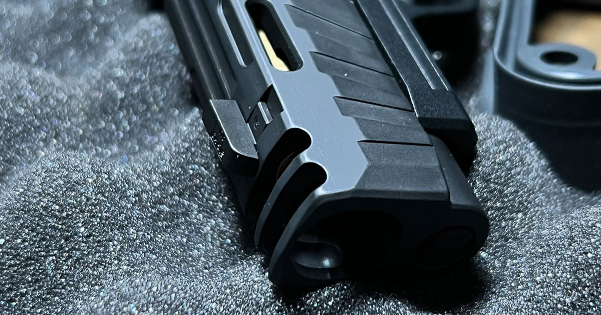SIG SAUER Launches P365XL Spectre Comp | Gun Talk Media