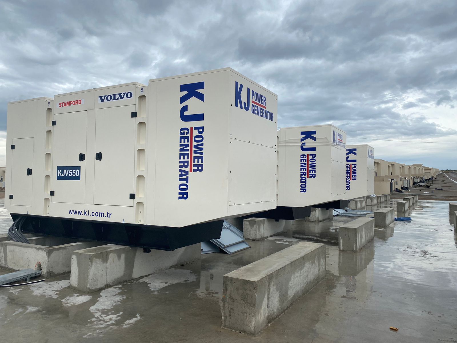 EIGHT 1600 KVA DIESEL GENSETS SUPPLIED TO A WASTEWATER RECOVERY PLANT ...