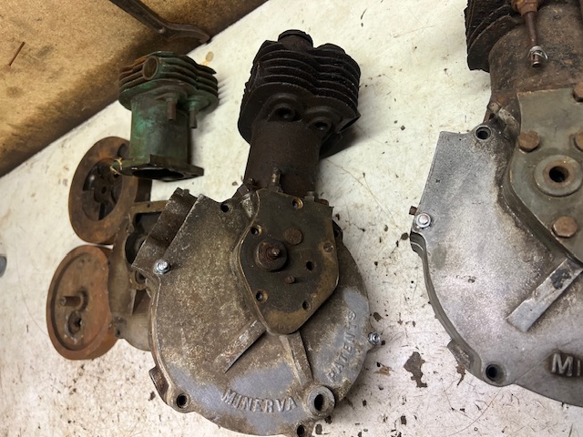 Minerva clip on engine