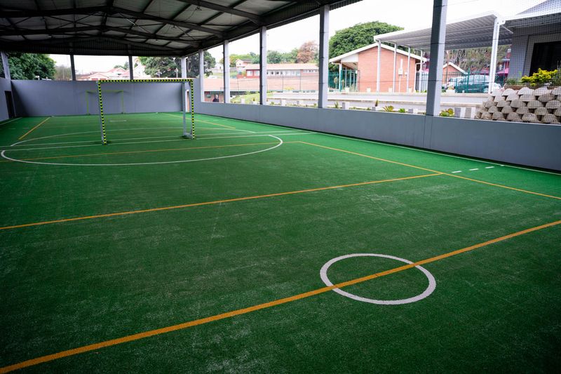 Parkside Primary School - Outdoor Multi-Use