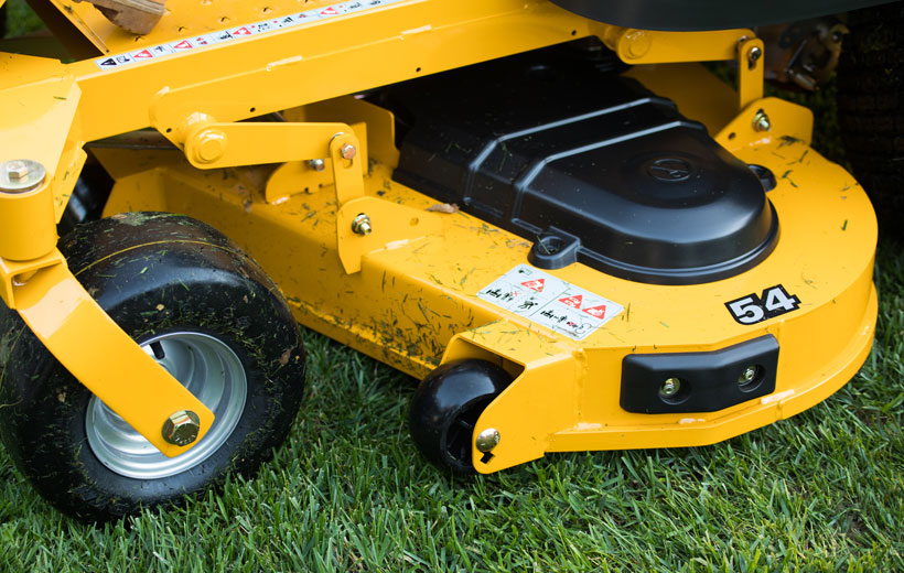 Hustler FasTrak® | Residential Zero-Turn Mower