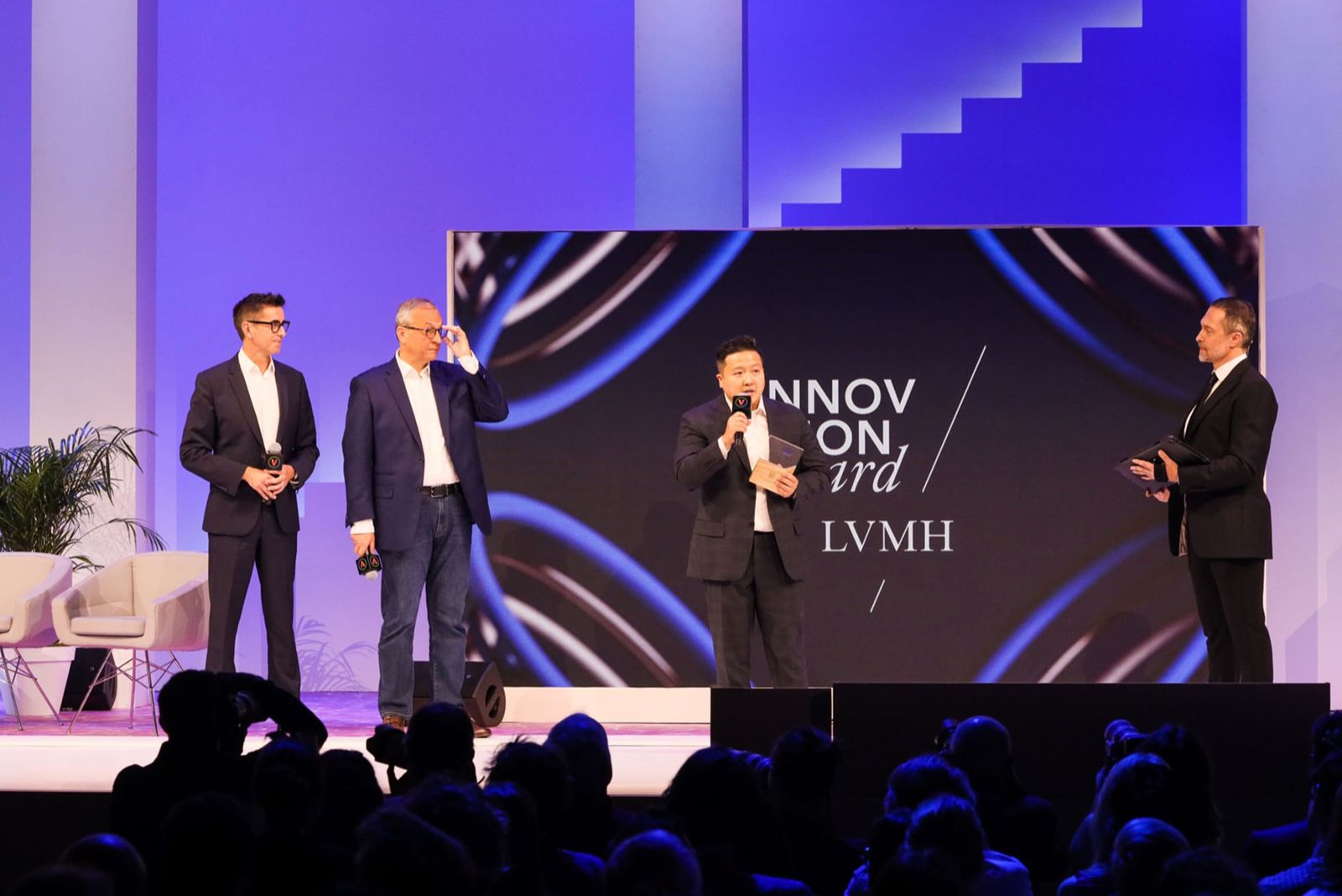 MarqVision Wins Prestigious LVMH 2022 Innovation Award for Data and Artificial Intelligence