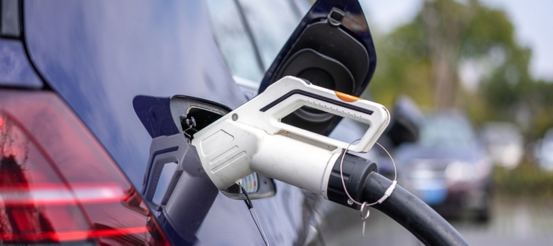 Elbillader: En komplett guide (pris, installasjon, type 2)