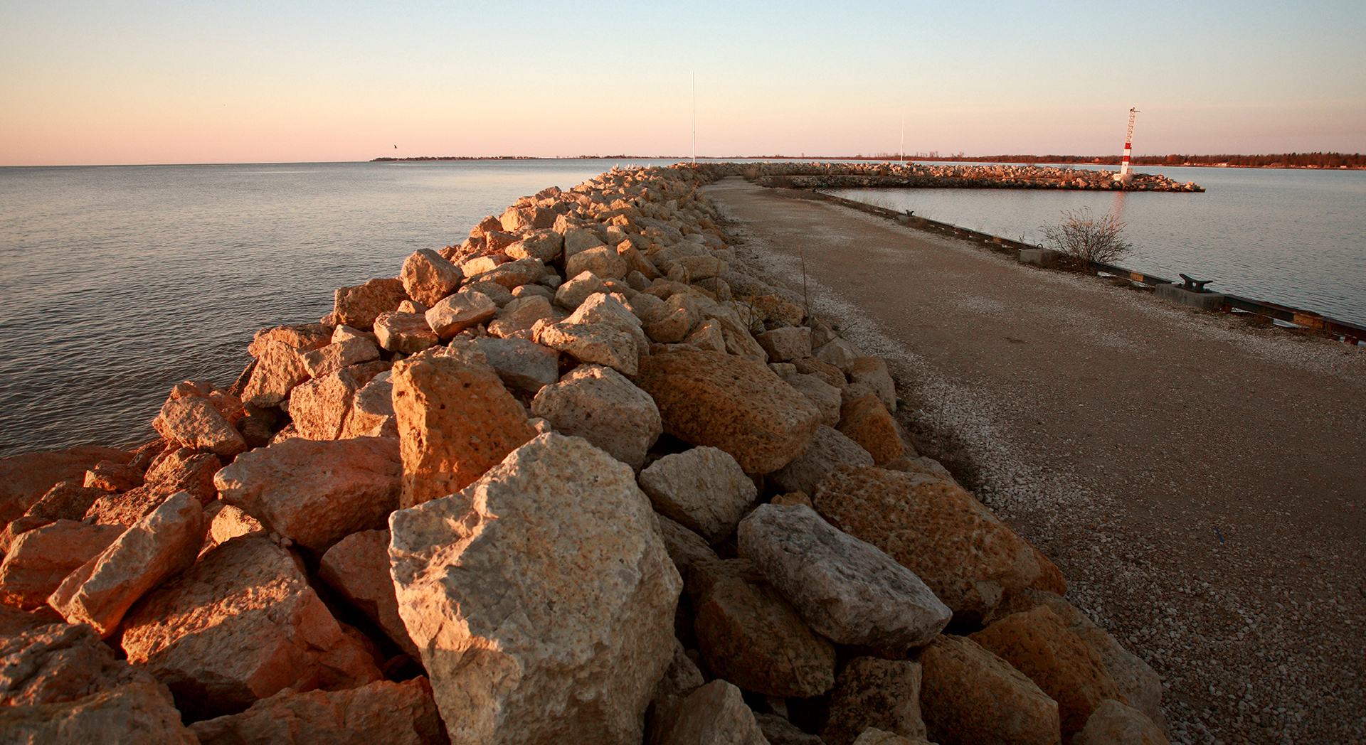 Coastal Engineering Solutions for Shoreline Protection: Moffatt & Nichol