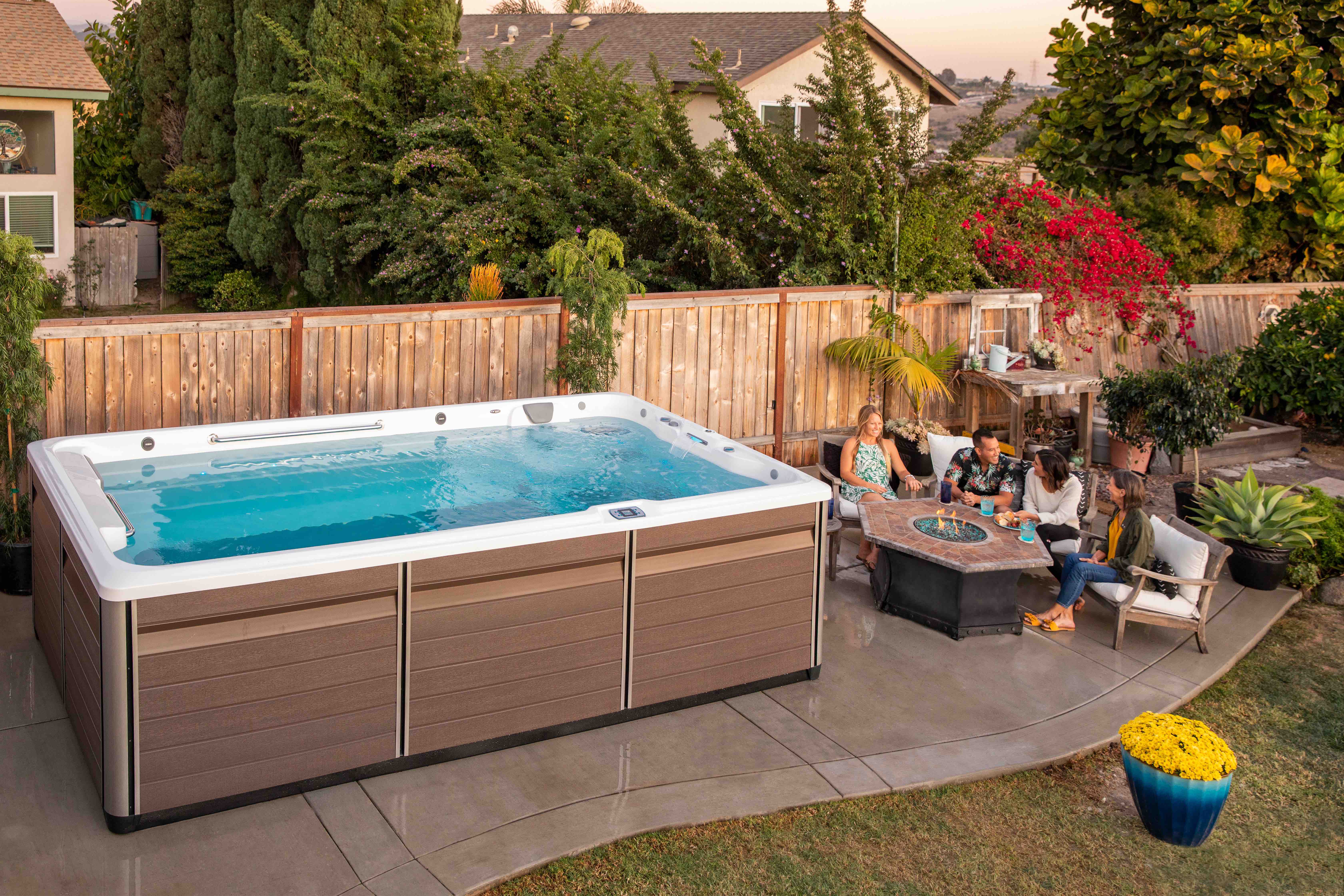 Endless Pools R-Series | De recreationele zwemspa