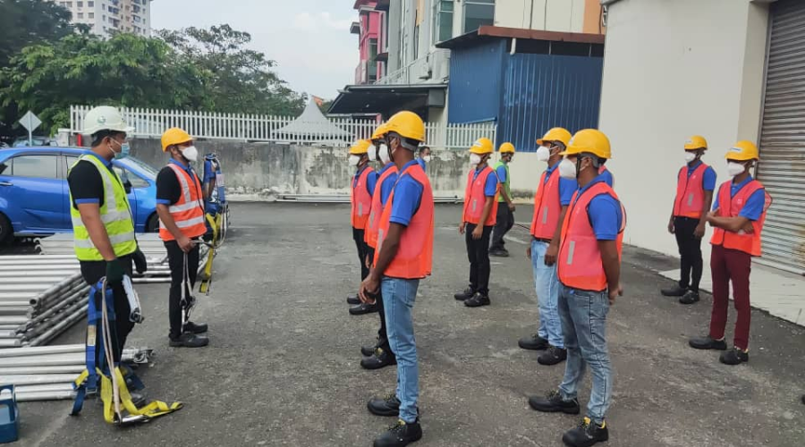 maclean | Blog | Overcoming Our Labour Shortage Issue