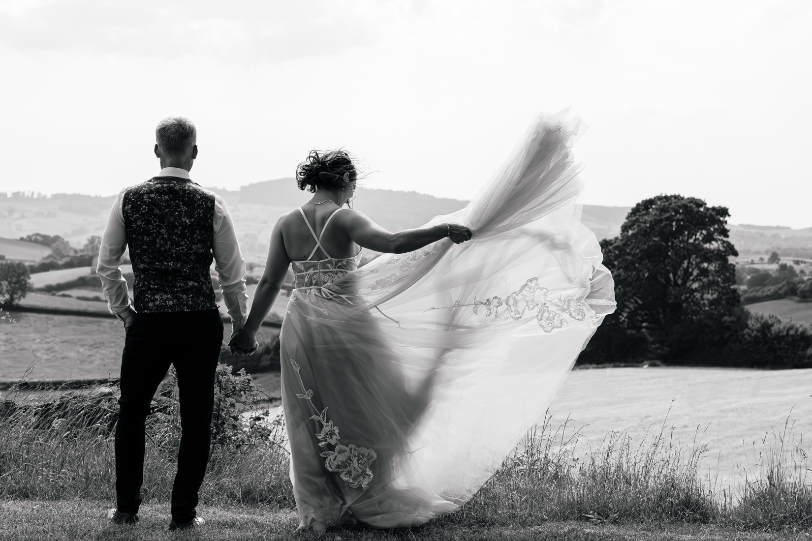 Paddock Barn Wedding Photography by Phil Salisbury