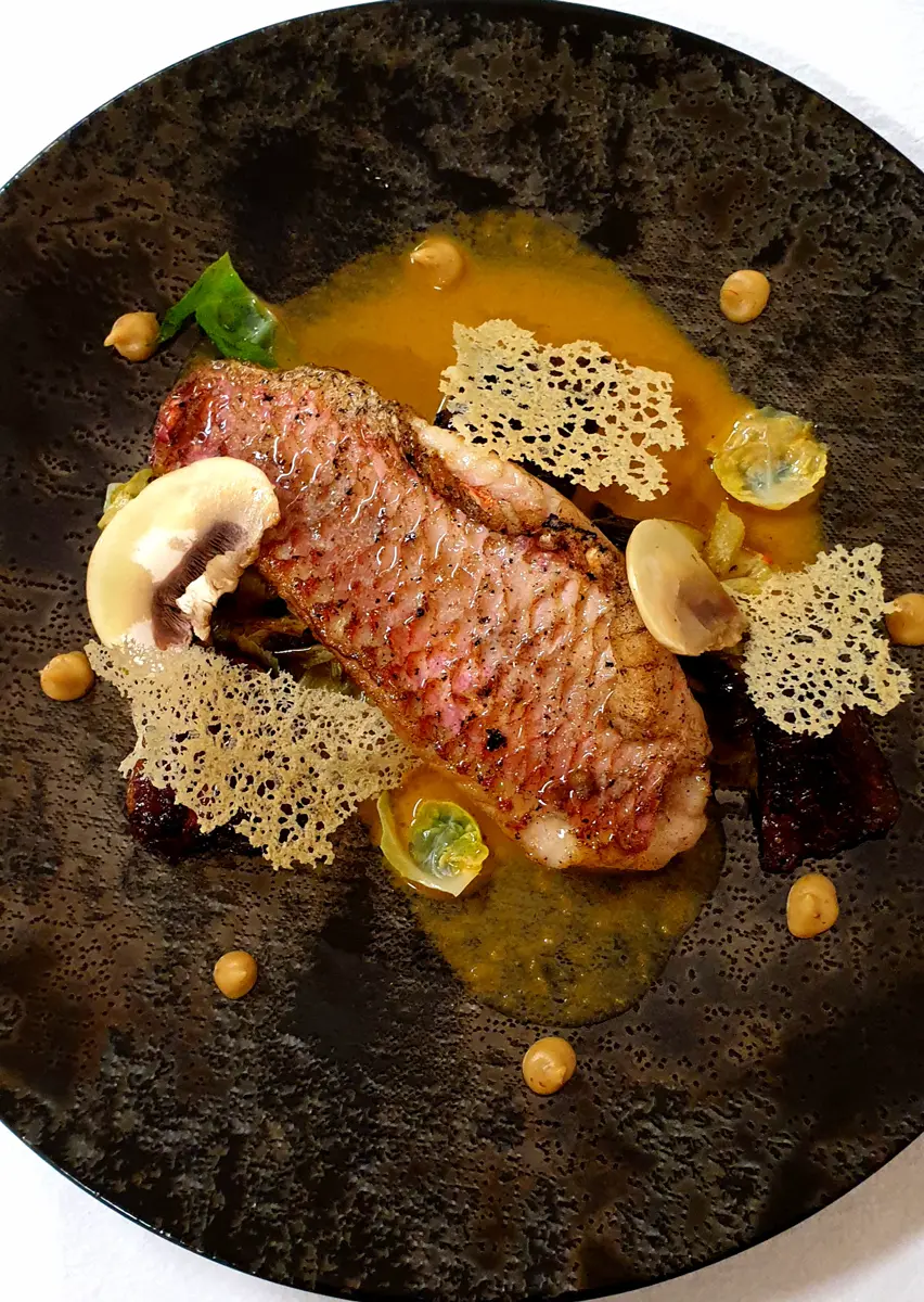 Les recettes du Guide Sésame : Filet de rouget en bouillabaisse tourangelle