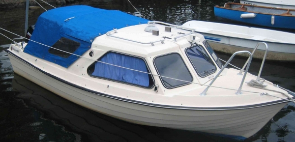 Uttern 495HT - Henricssons Båtkapell