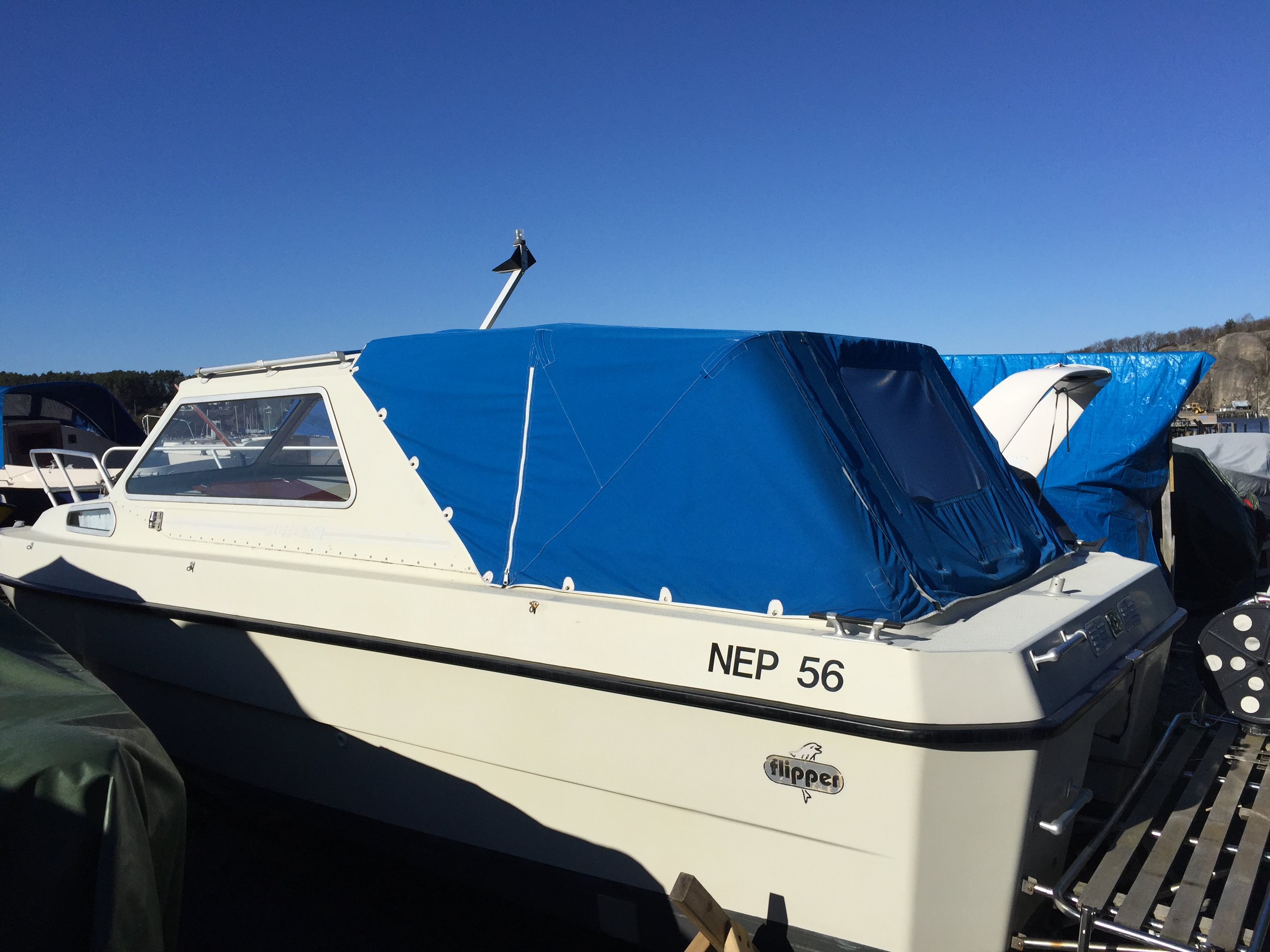 Flipper 700 med taklucka - Henricssons Båtkapell