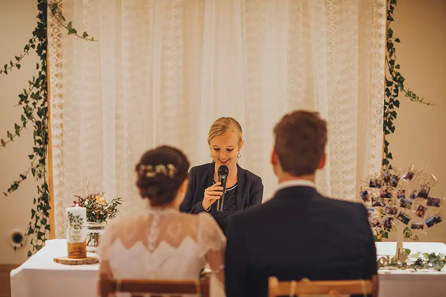 Traurednerin Julia Hackl