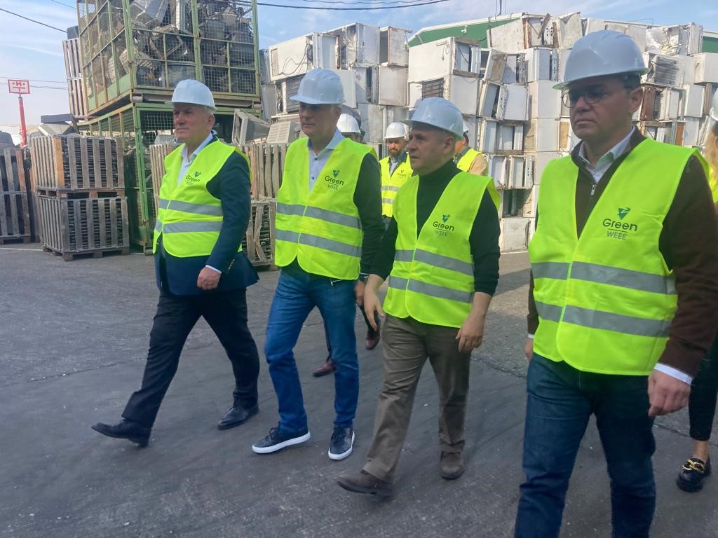Economia circulară și regenerarea resurselor prin reciclare, soluții ...