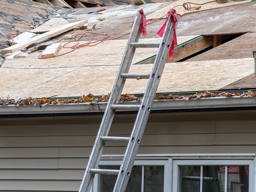 Extension Ladder Safety Precautions to Keep Workers Safe