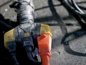 Why Working Near Electrical Hazards Can Be Dangerous