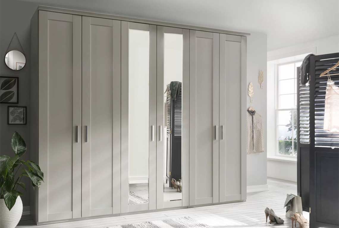 Canterbury 6 Door Robe
