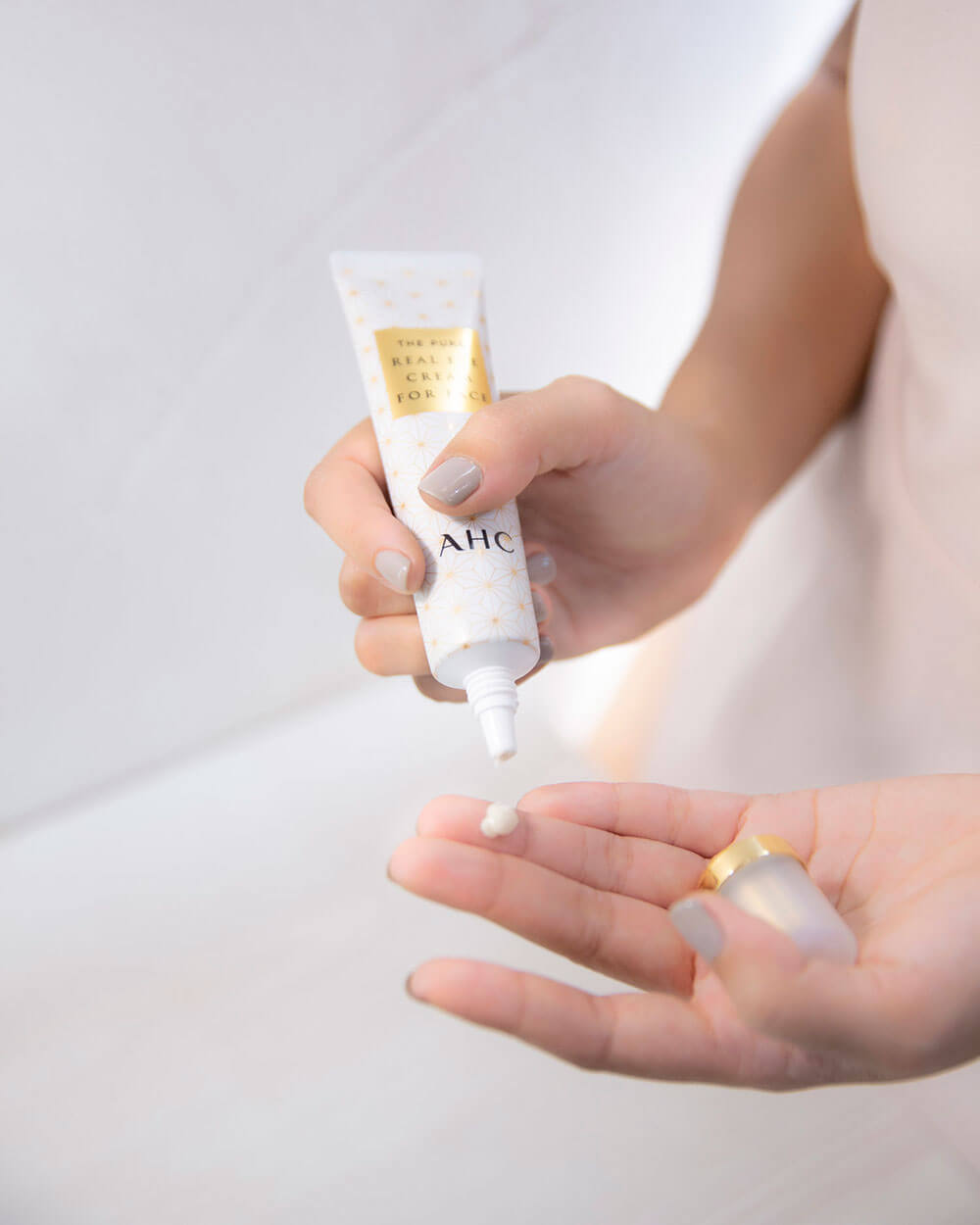 Top 10 in-situ lifestyle shot ideas for photographing beauty products