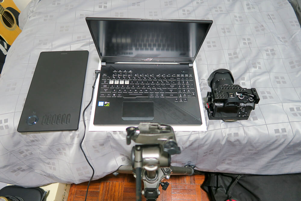 Create a cinematic reflection effect video using just your laptop screen