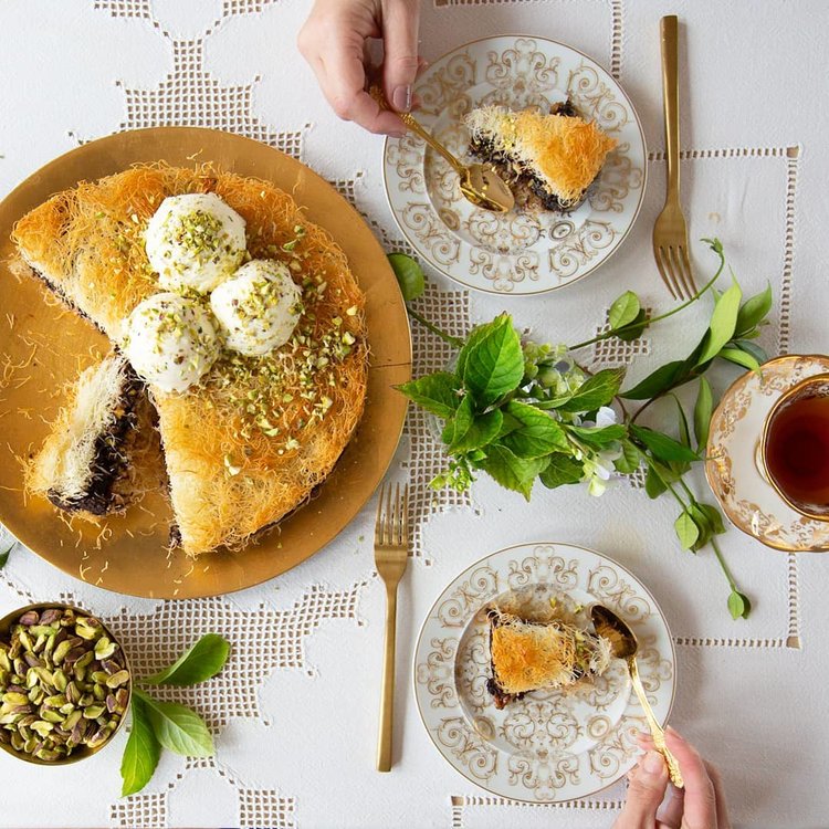 Top 12 moments to capture movement in your food photography