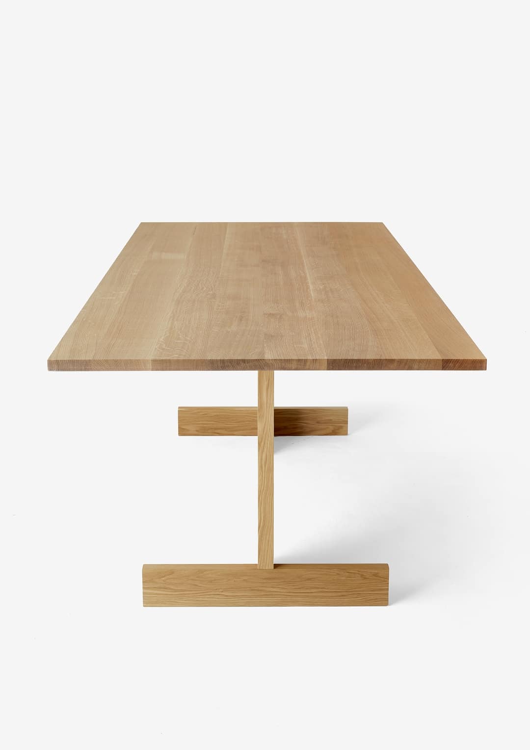 Karimoku Case Study A-DT01 Dining Table – GOOD FORM