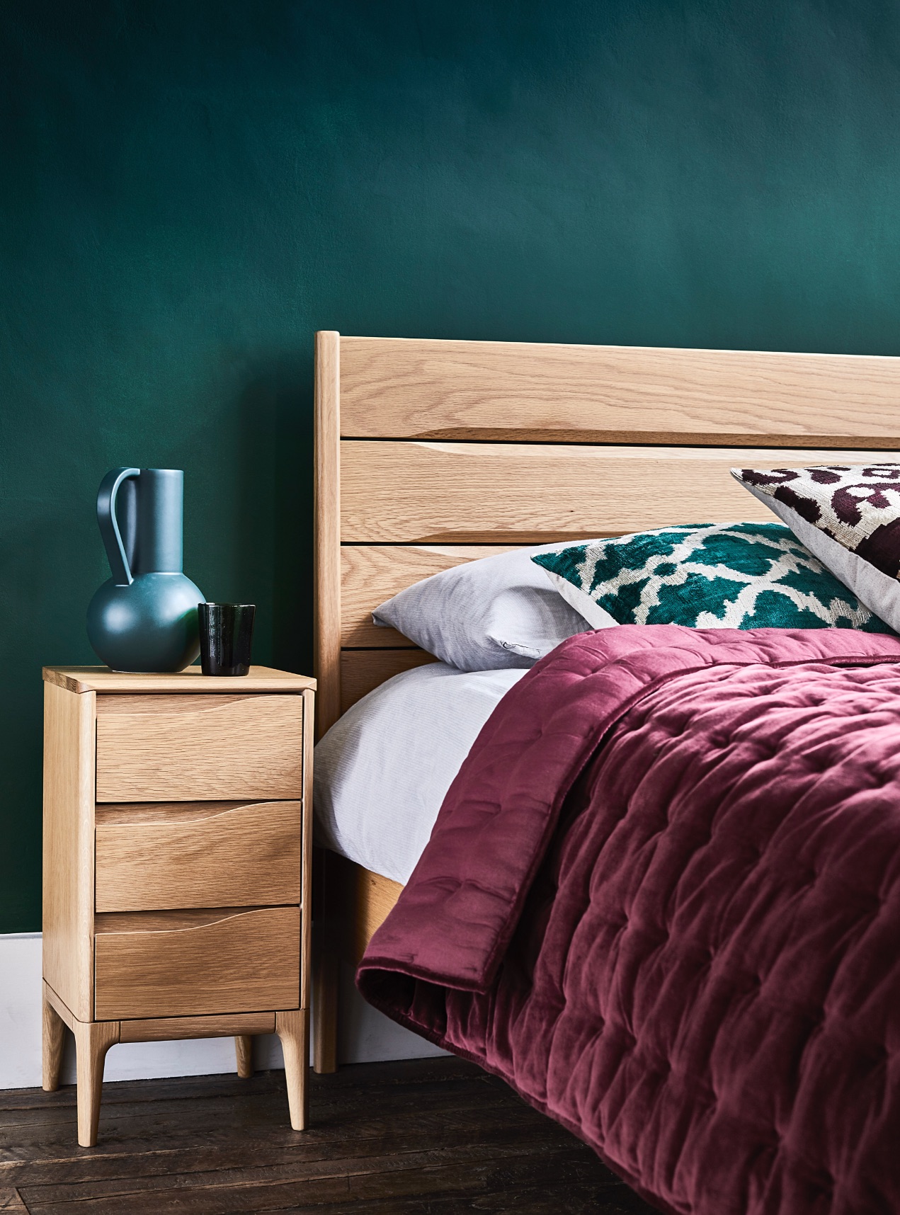 Ercol Rimini Bedside Cabinet – GOOD FORM