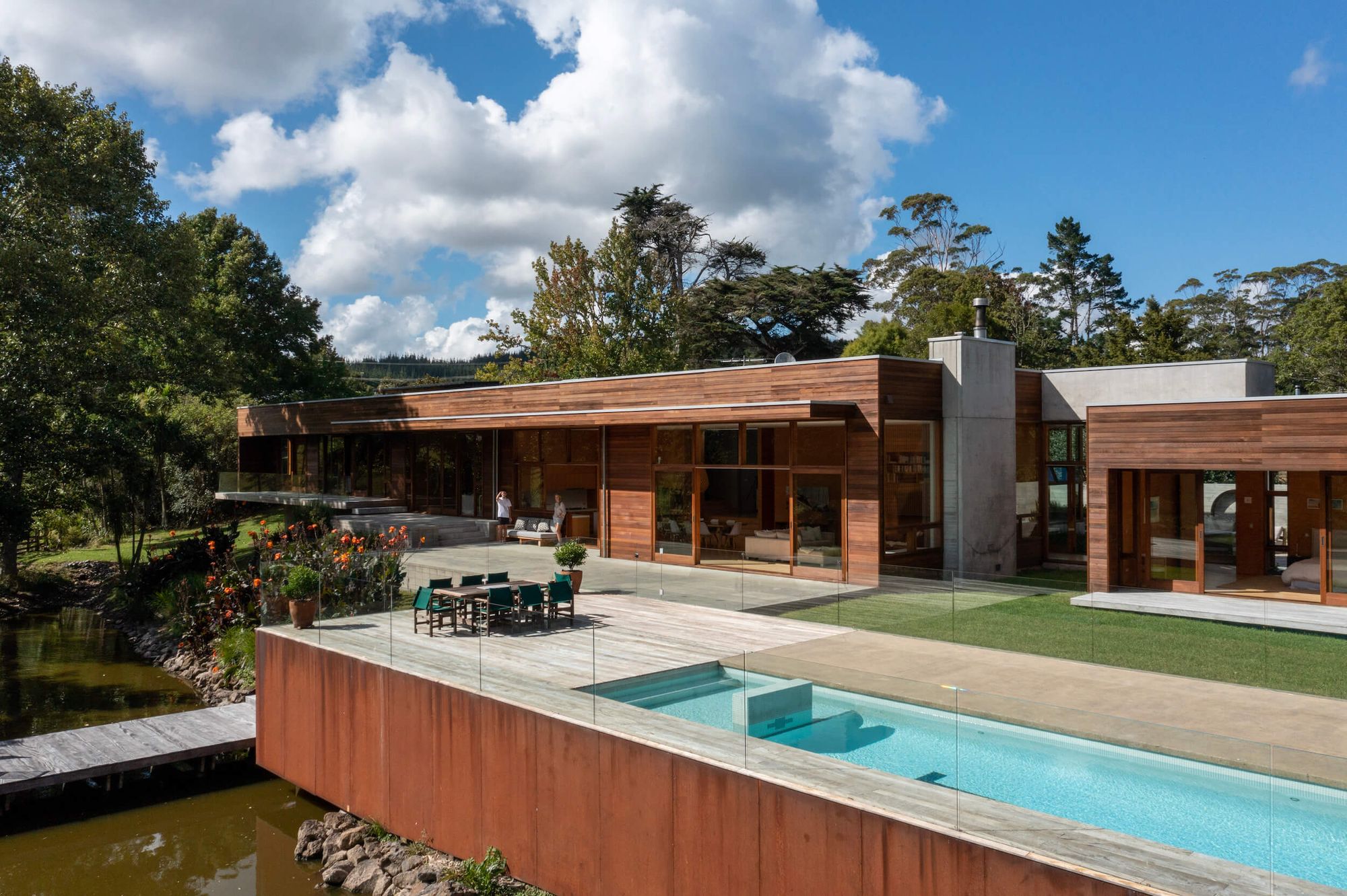 GOOD FORM — 10 Questions with Award Winning Photographer Simon Devitt