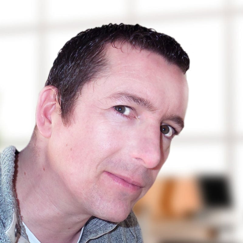 크리에이티브 감독이자 스튜디오 대표 Richard Lindle