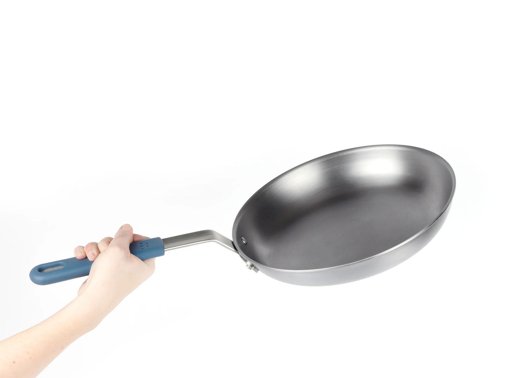 Misen Pan Review: Testing Misen's Nonstick and Carbon Steel Pans