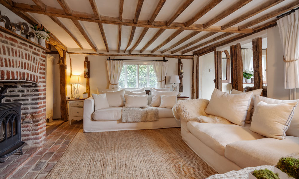 11 Easy Ways to Embrace the Cottagecore Aesthetic [with Pro Tips]